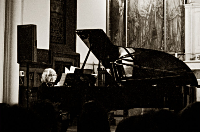Marianne Schroeder astonishes in Ustvolskaya’s works for piano ...